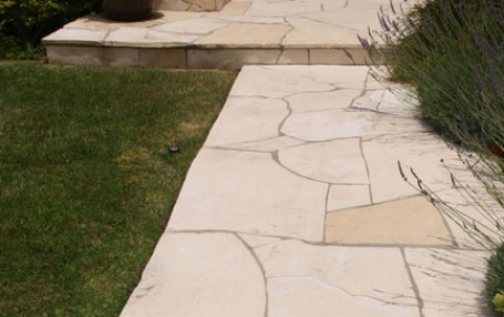 Flagstone Colonial Cream Paving Stone - Bourget Bros